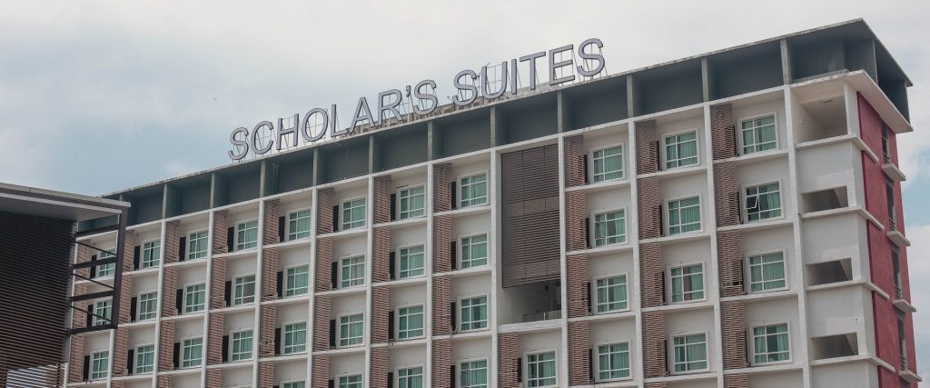 Home - Scholars Suites